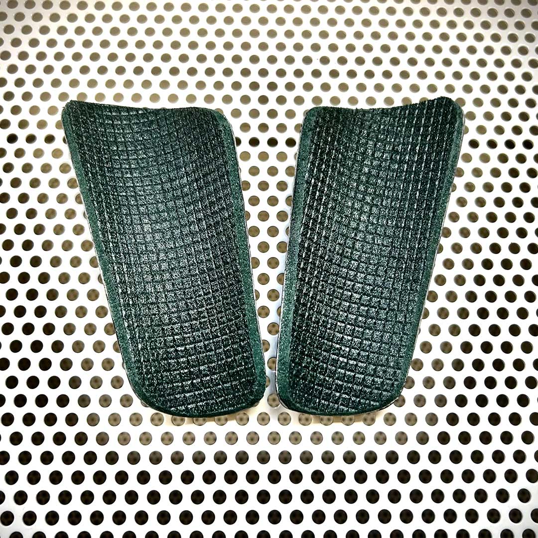 Espinilleras personalizadas 100% en fibra de carbono Perfect Fit ...